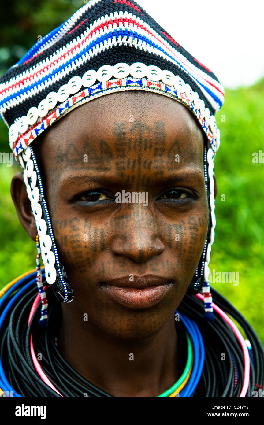 Peul hut -Fotos und -Bildmaterial in hoher Auflösung – Alamy