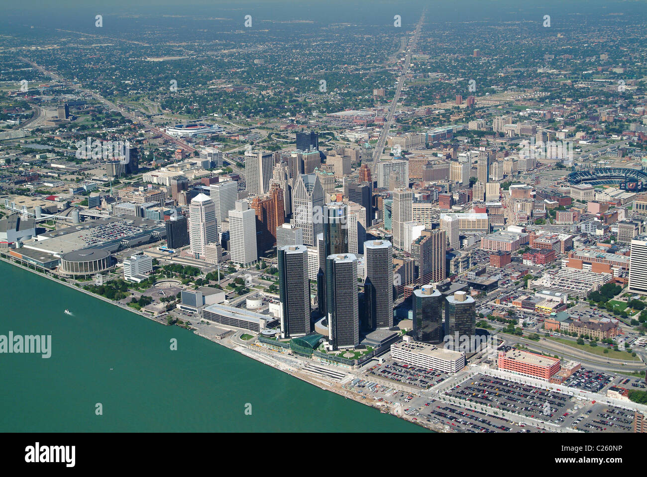 Luftaufnahme der Innenstadt von Detroit Michigan und Detroit River USA ...