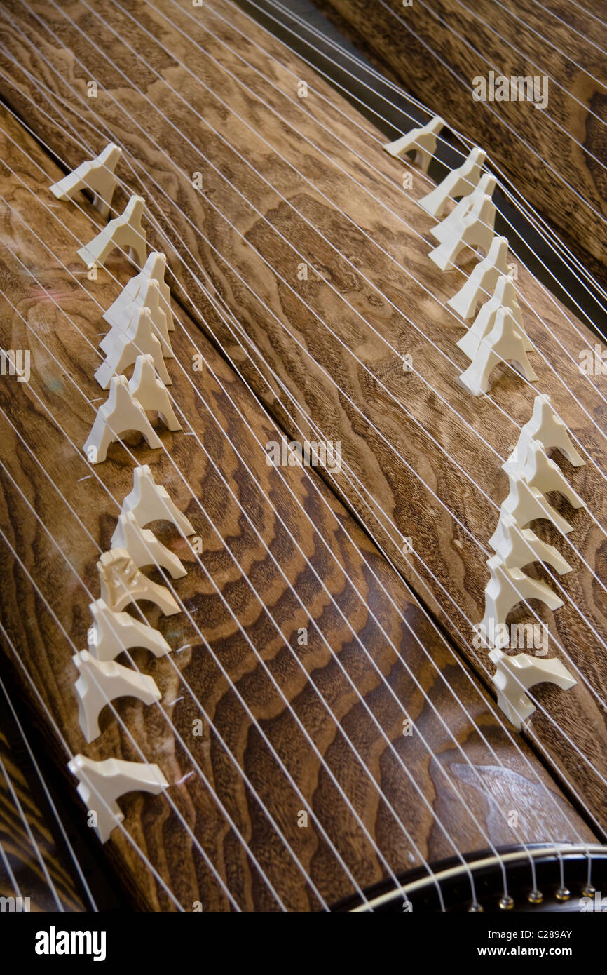 Mongolisches saiteninstrument -Fotos und -Bildmaterial in hoher ...