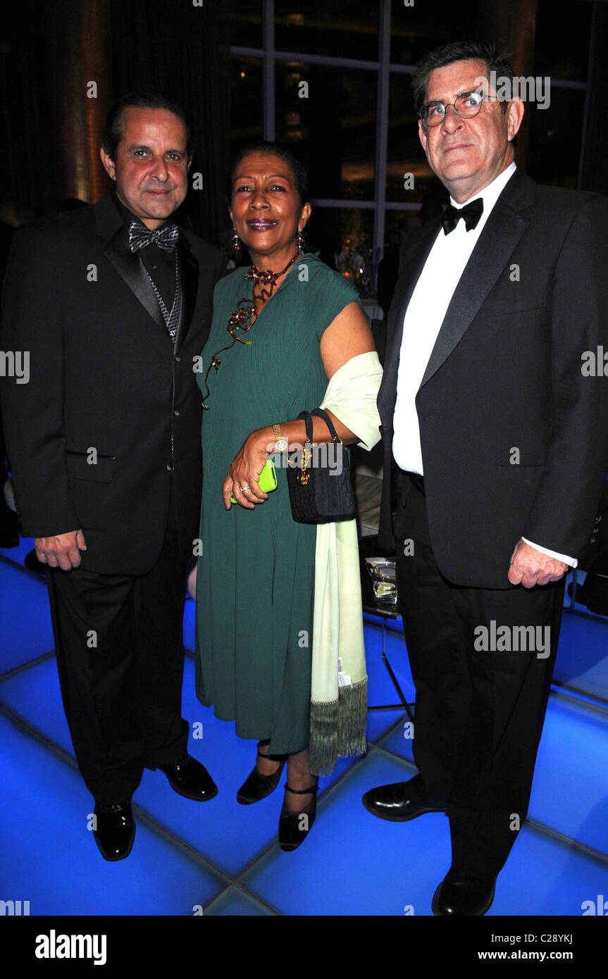 Ehemaliger Bürgermeister von Miami Manny Diaz, Mireille Chancy Gonzalez ...