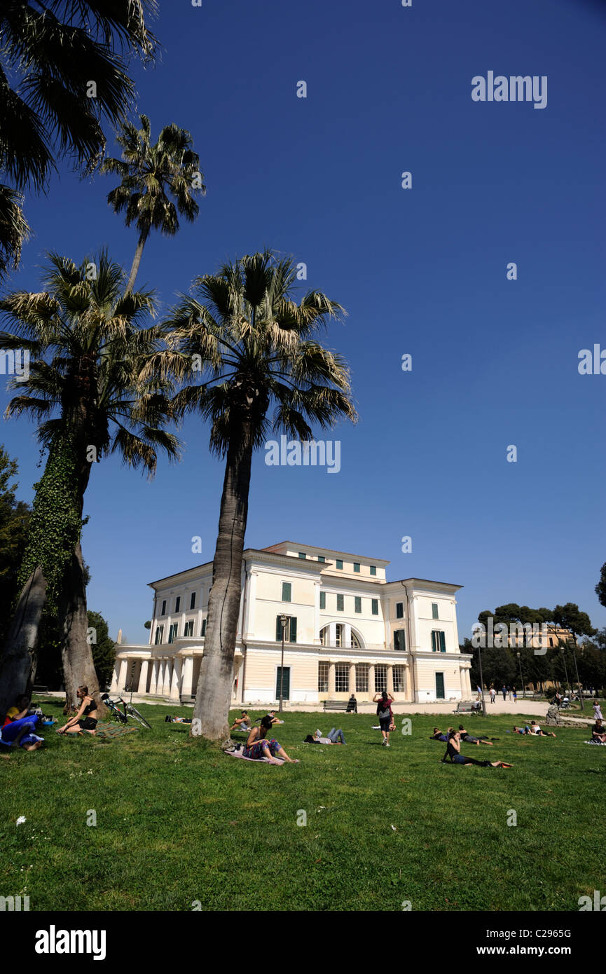 Palm trees rome italy -Fotos und -Bildmaterial in hoher Auflösung – Alamy