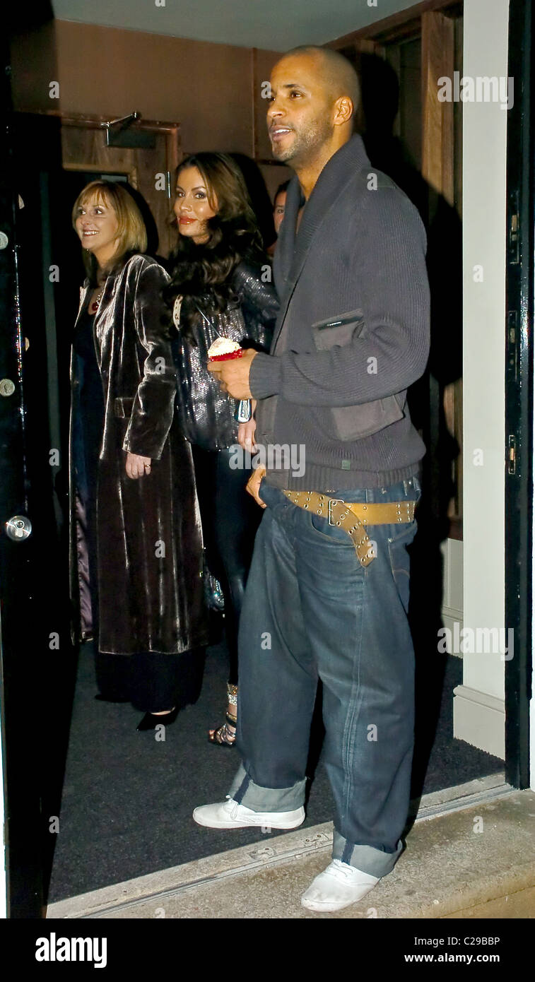 Ricky whittle meets on off girlfriend -Fotos und -Bildmaterial in hoher ...