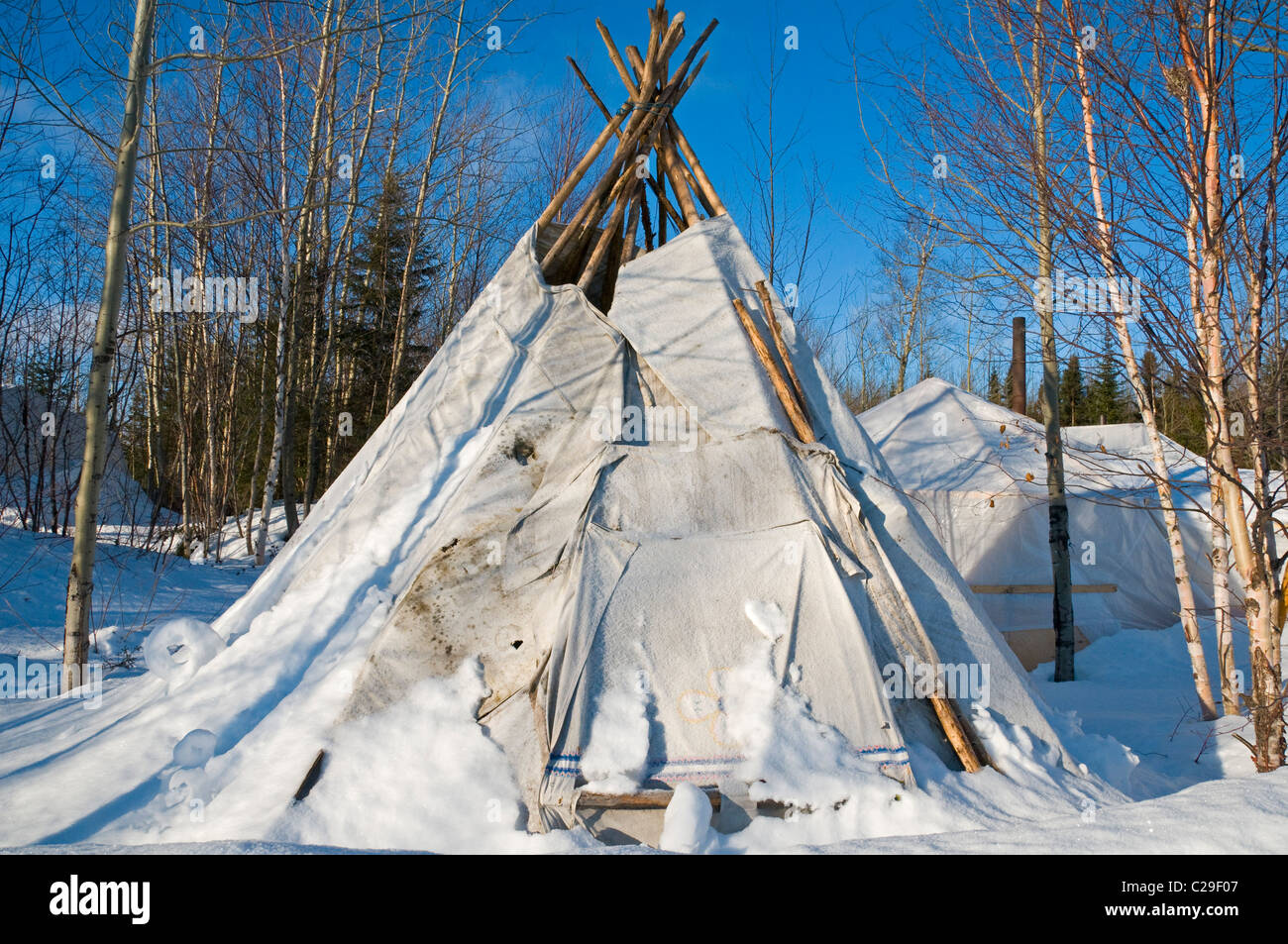 Traditionelles tipi -Fotos und -Bildmaterial in hoher Auflösung – Alamy