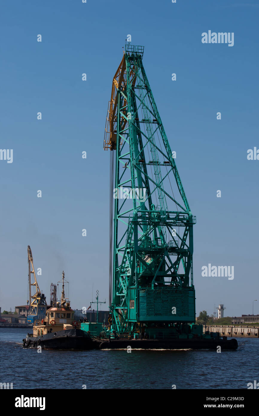 Schwimmkran oder kranschiff -Fotos und -Bildmaterial in hoher Auflösung – Alamy