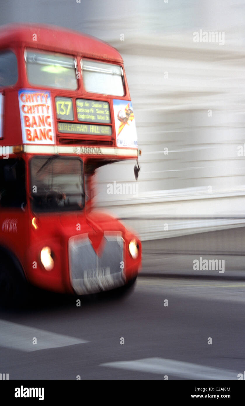 Der londoner bus -Fotos und -Bildmaterial in hoher Auflösung – Alamy