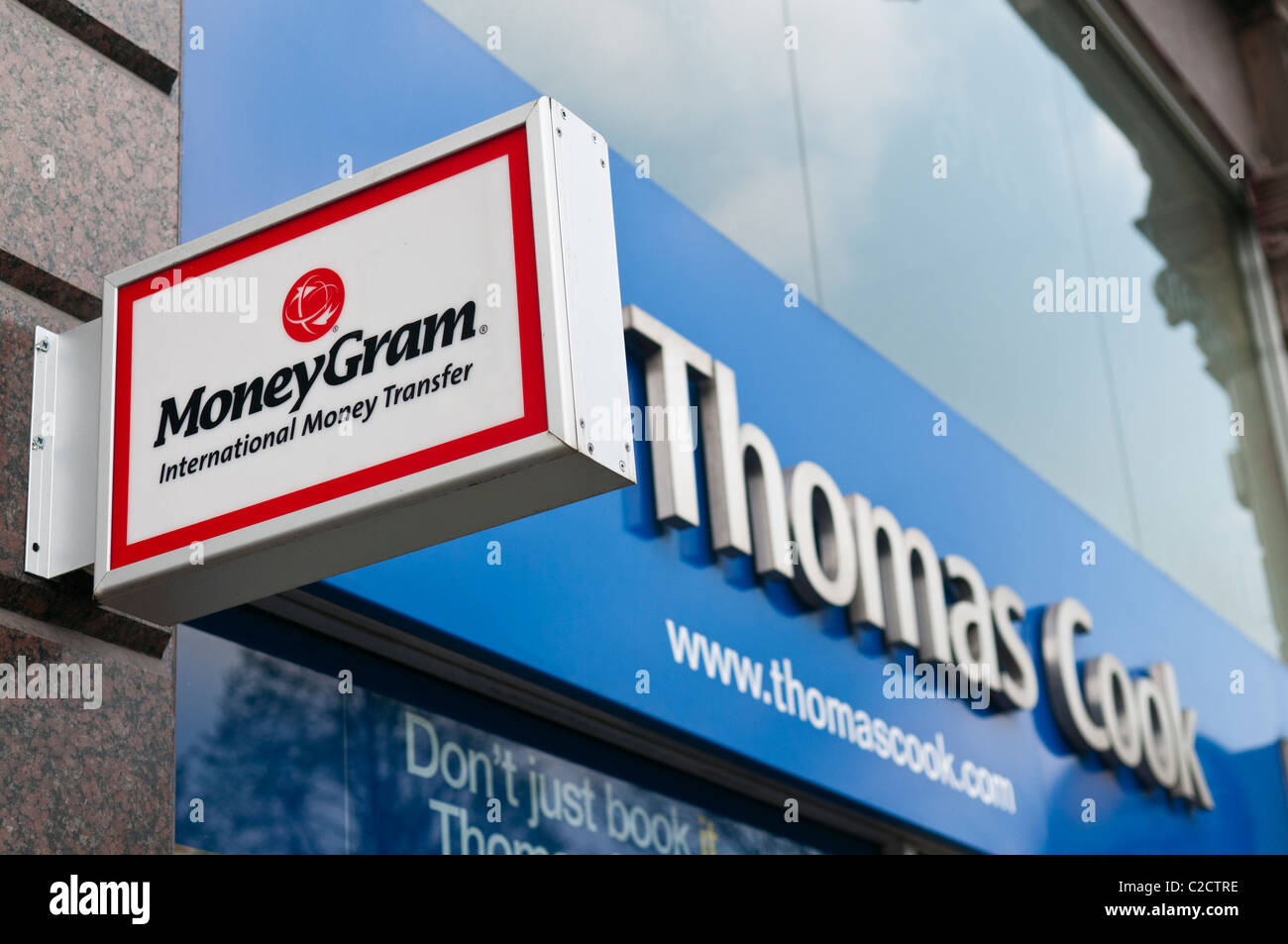 Moneygram money transfer shop -Fotos und -Bildmaterial in hoher ...
