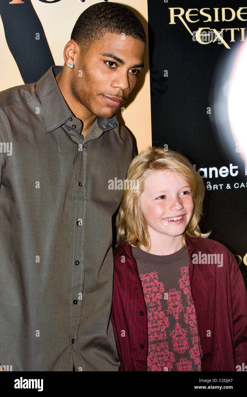 Nelly und Connor McCoy Welt-Premiere von "Resident Evil: Extinction" im Planet Hollywood Hotel ...