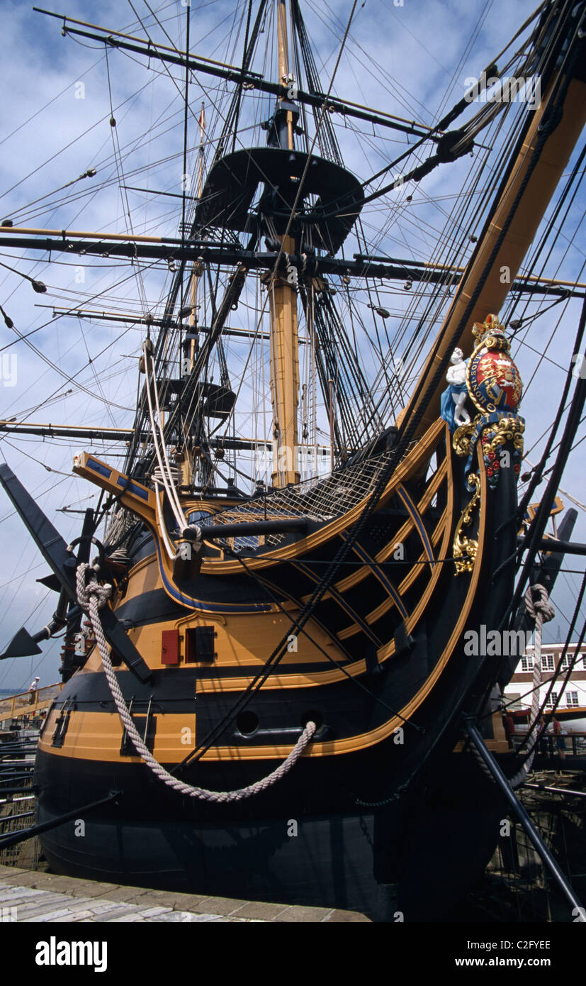 Die HMS Victory ist in der Royal Naval Dockyard in Portsmouth angedockt ...