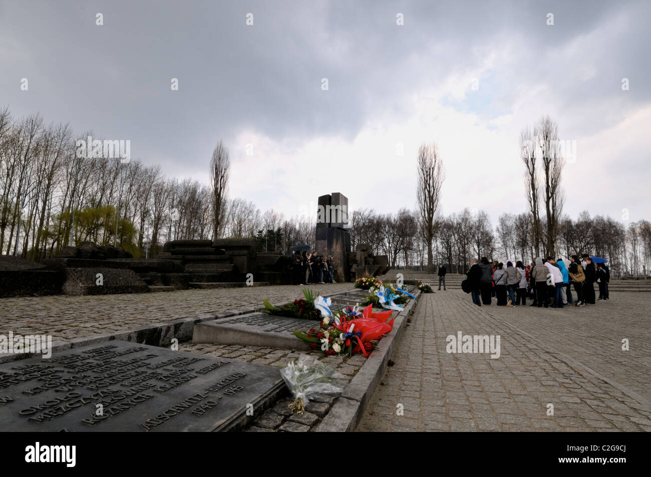 Denkmal - Denkmal in Oswiecim - Brzezinka-Auschwitz II - Birkenau KZ in ...