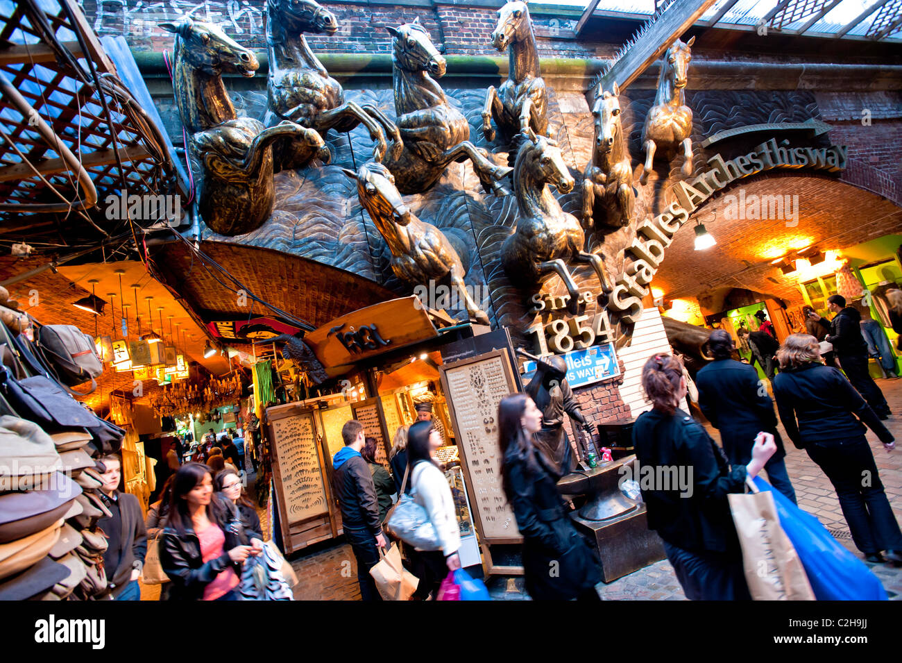 London camden market stalls -Fotos und -Bildmaterial in hoher Auflösung ...