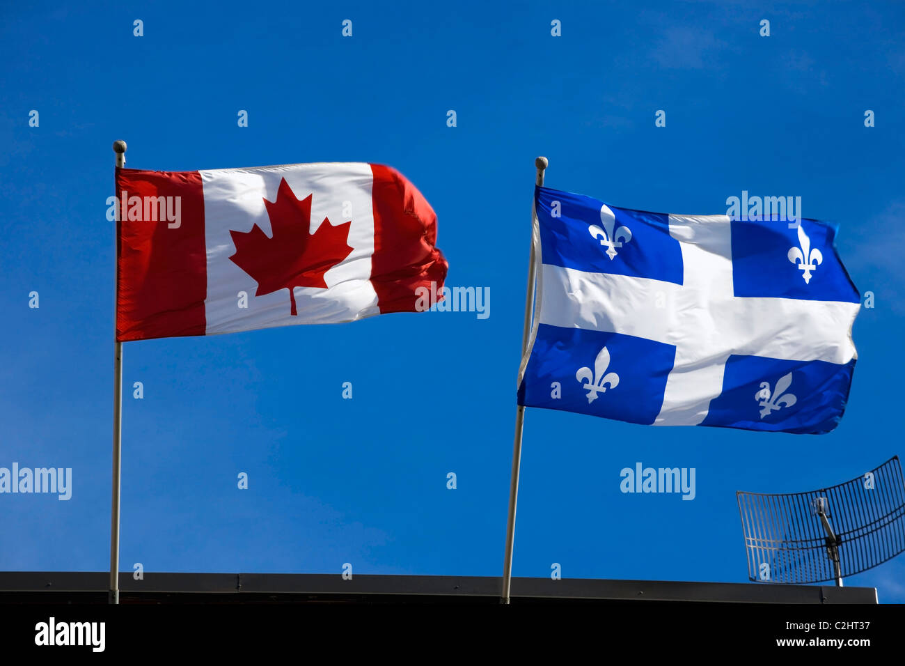 Quebec und Kanada-Flaggen Stockfotografie - Alamy