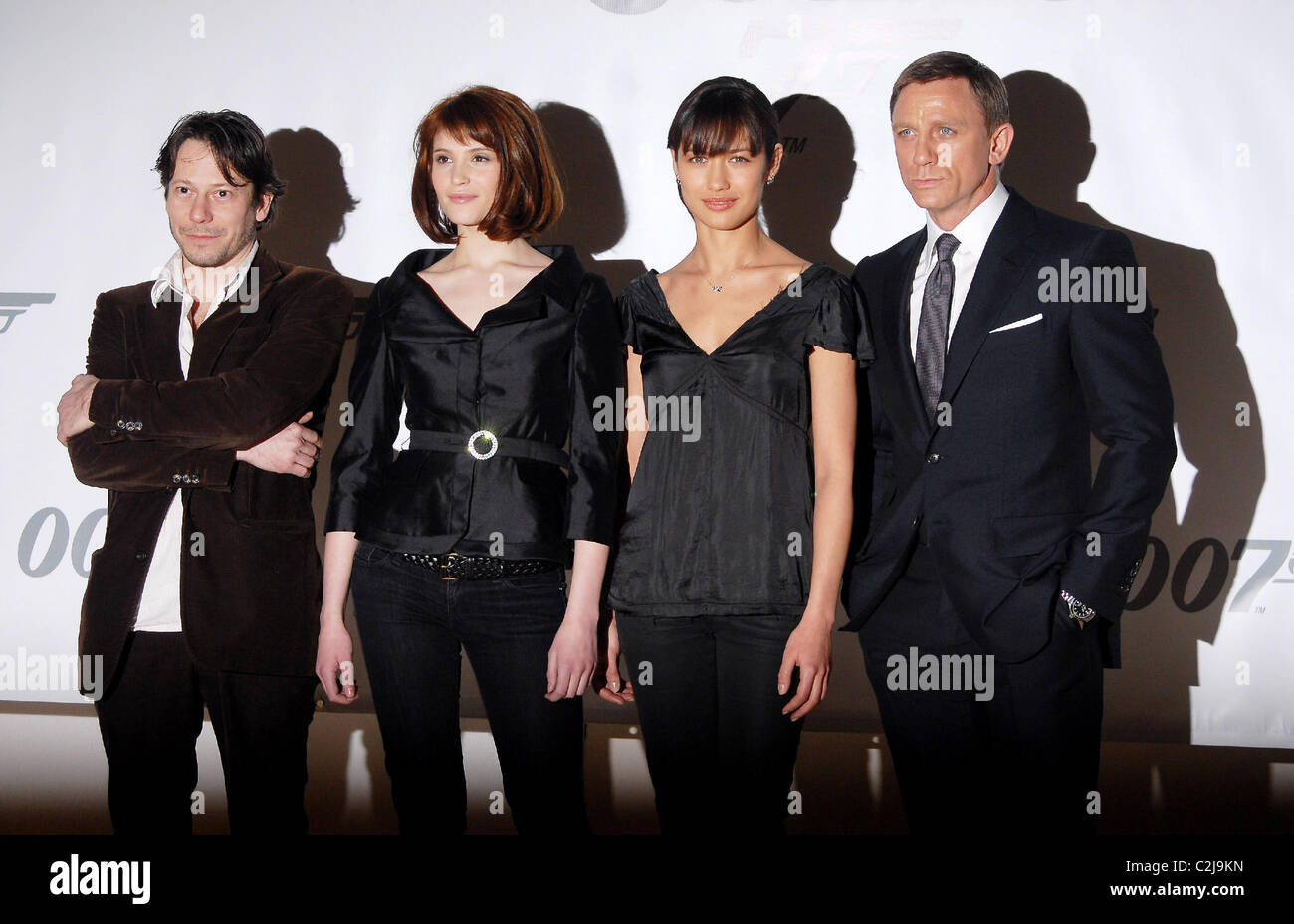 Gemma Arterton, Olga Kurylenko, Mathieu Amalric und Daniel Craig James Bond 007 Fototermin für ...