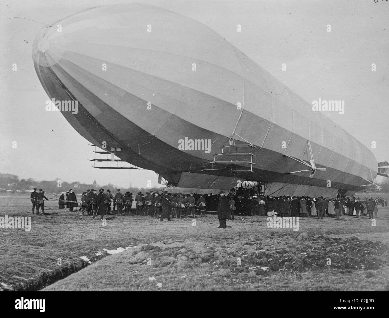 Blimp germany -Fotos und -Bildmaterial in hoher Auflösung – Alamy