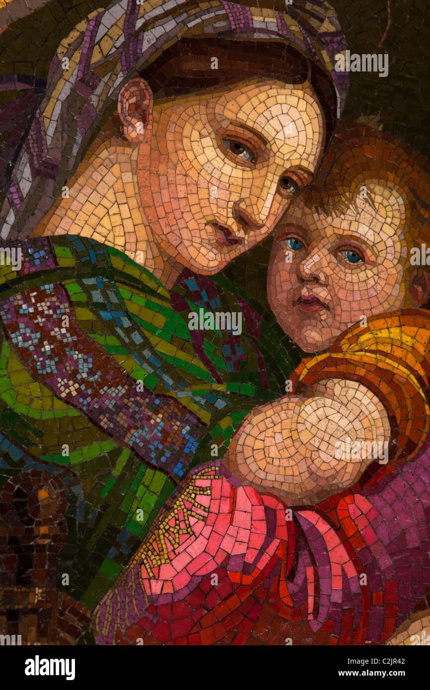 Madonna and child mosaic -Fotos und -Bildmaterial in hoher Auflösung – Alamy