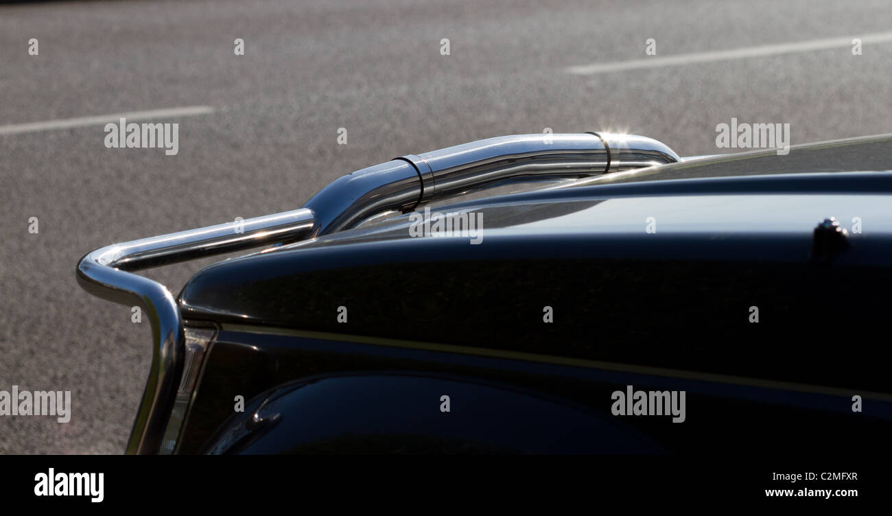 Chrom bullbar -Fotos und -Bildmaterial in hoher Auflösung – Alamy