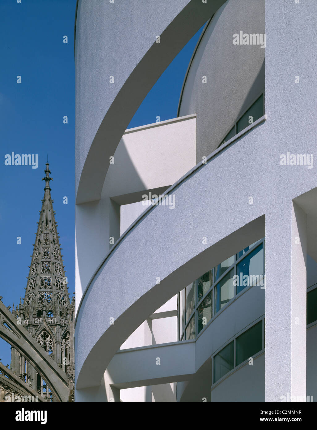 Stadthaus und ulmer dom -Fotos und -Bildmaterial in hoher Auflösung – Alamy