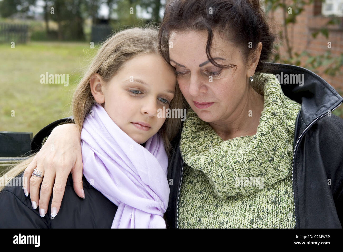 Teenager trauer -Fotos und -Bildmaterial in hoher Auflösung – Alamy