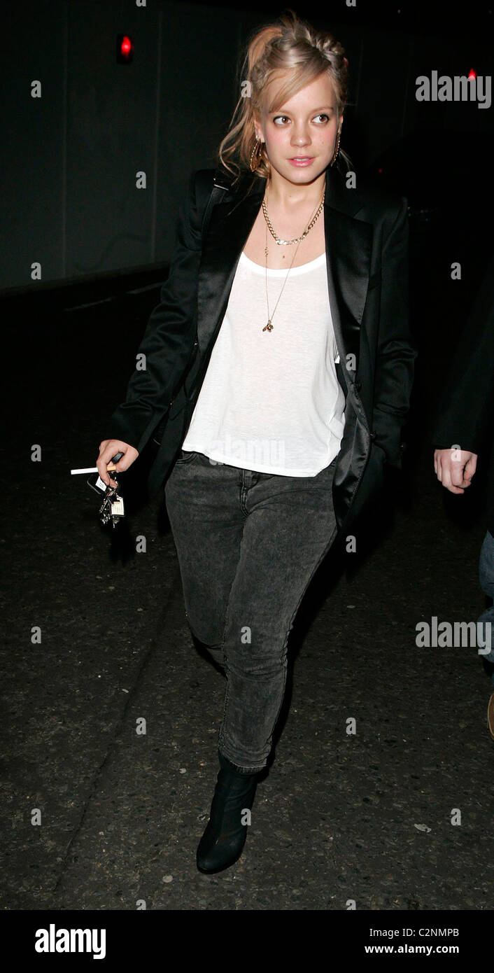 Zeigen ihren neuen blond-Look, kommt Lily Allen in der Royal Albert ...