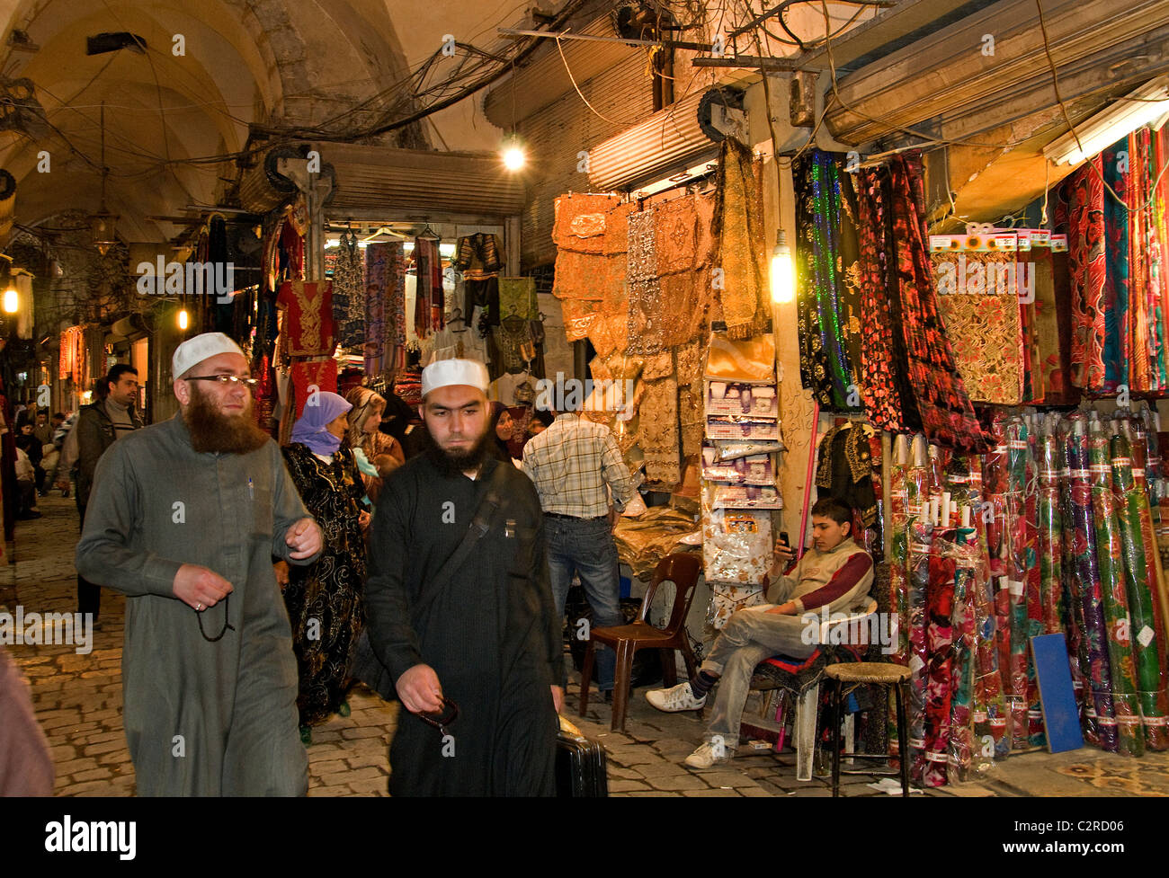 Aleppo Basar Souk Souk Marktstadt Stadt Syrien Teppich Kleidung ...