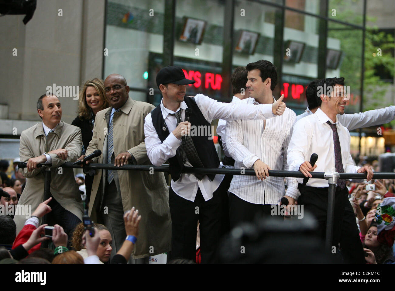 Matt Lauer, Amy Robach, Al Roker, Donnie Wahlberg, Joey McIntyre ...