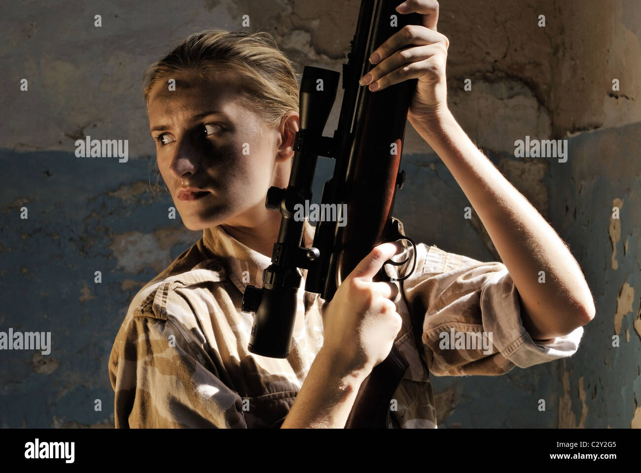 Soldat oder soldatin -Fotos und -Bildmaterial in hoher Auflösung – Alamy