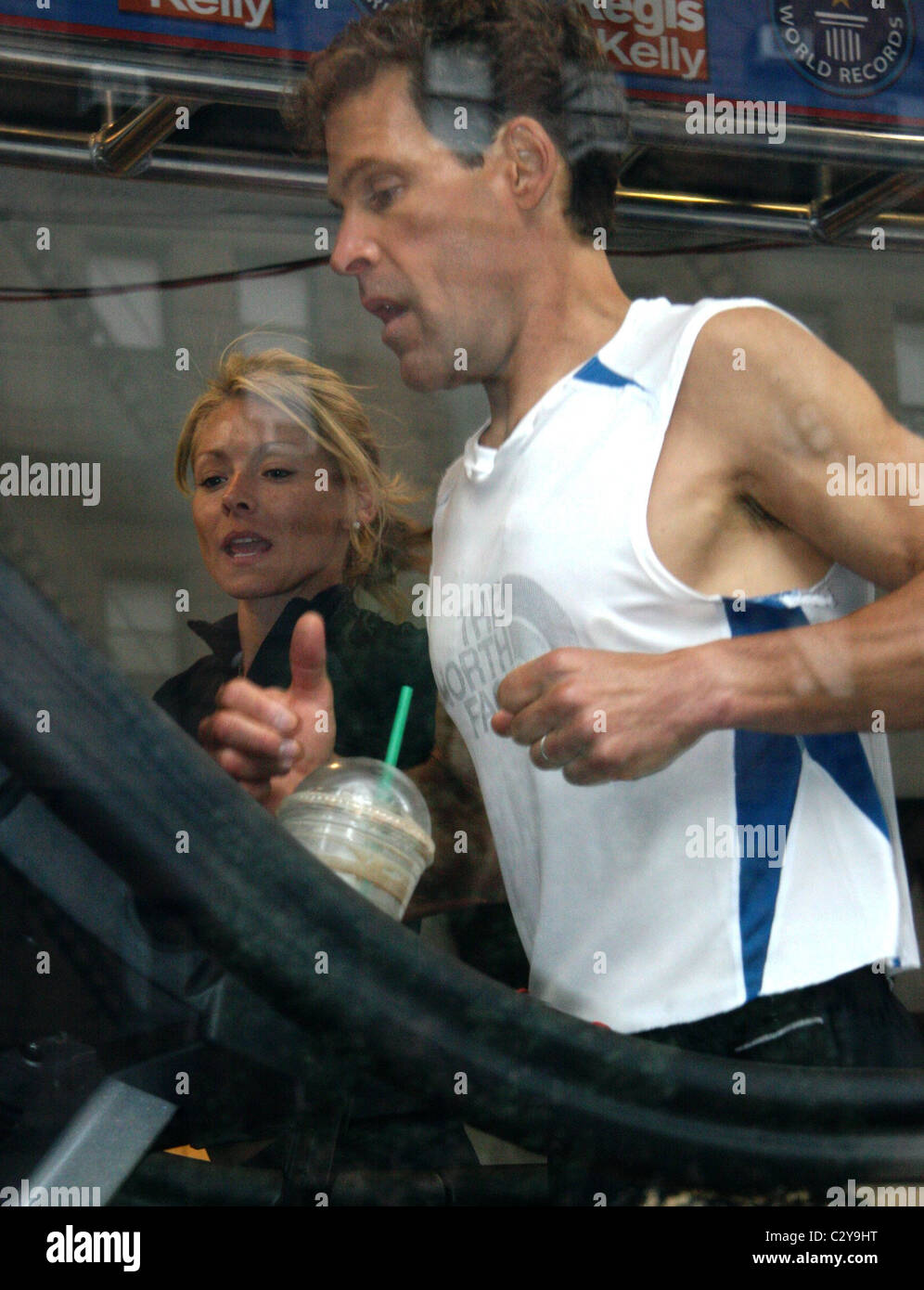 Kelly Ripa und Ultramarathon Legende Dean Karnazes Dreharbeiten das ...