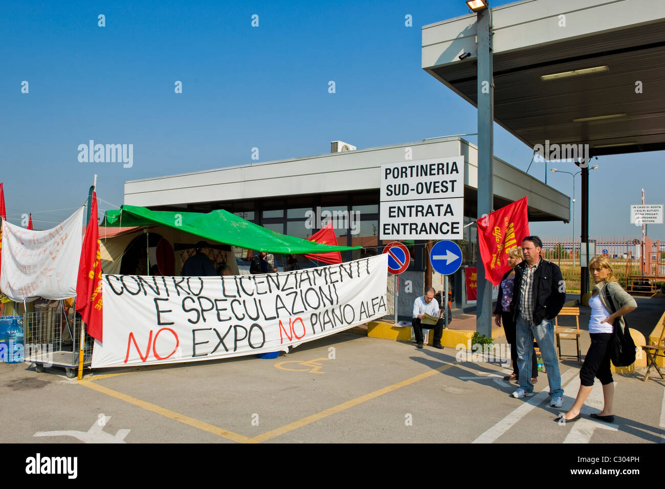 Alfa romeo factory arese milan -Fotos und -Bildmaterial in hoher ...