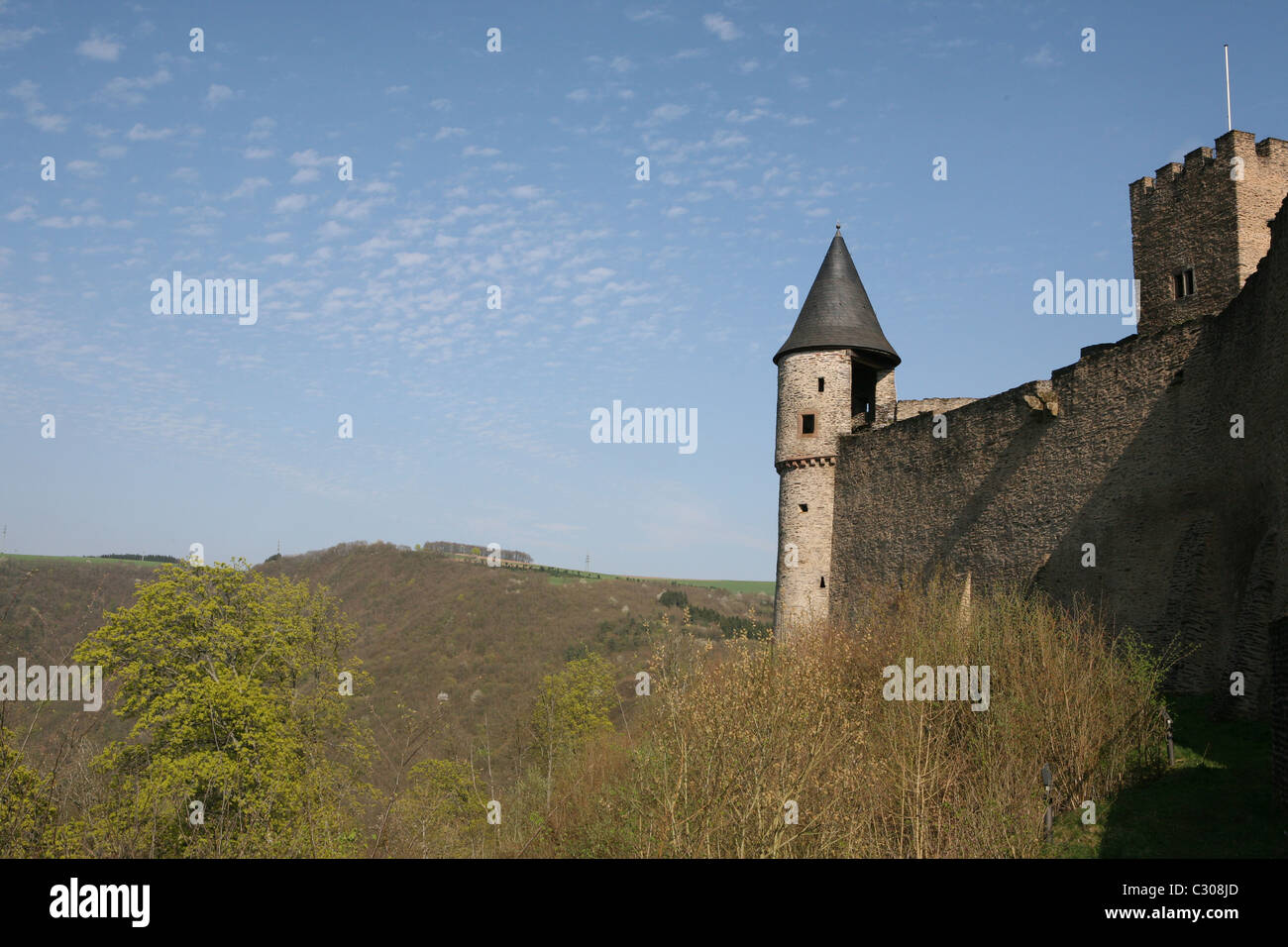 Bourscheid castle luxembourg -Fotos und -Bildmaterial in hoher ...