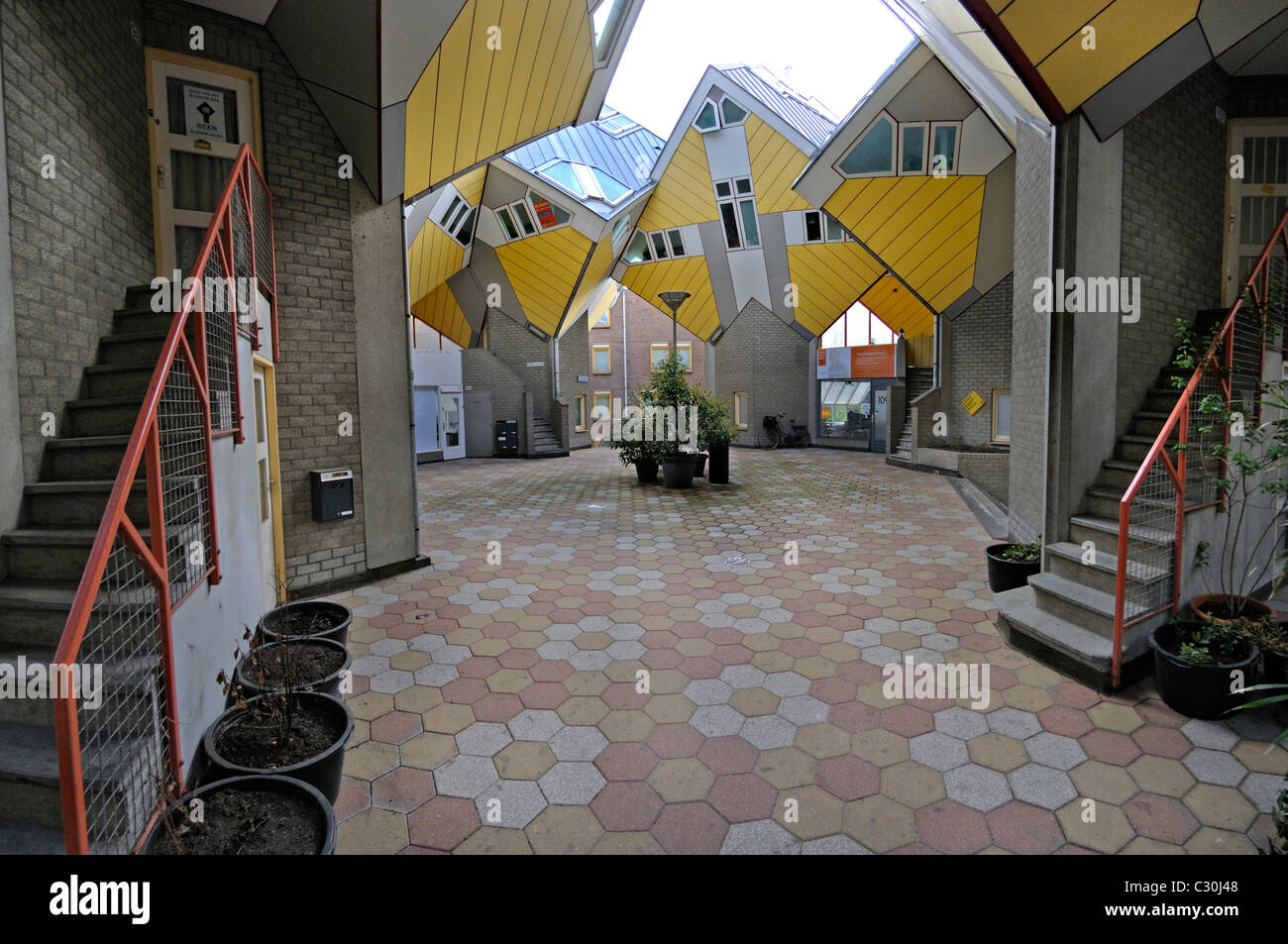 Kijk kubus haus -Fotos und -Bildmaterial in hoher Auflösung – Alamy