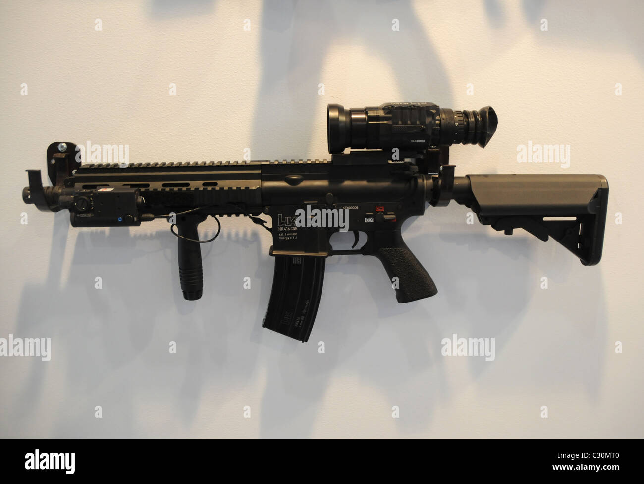 HK 416 CQB Sturmgewehr von Heckler & Koch EUROPOLTECH 2011 ...