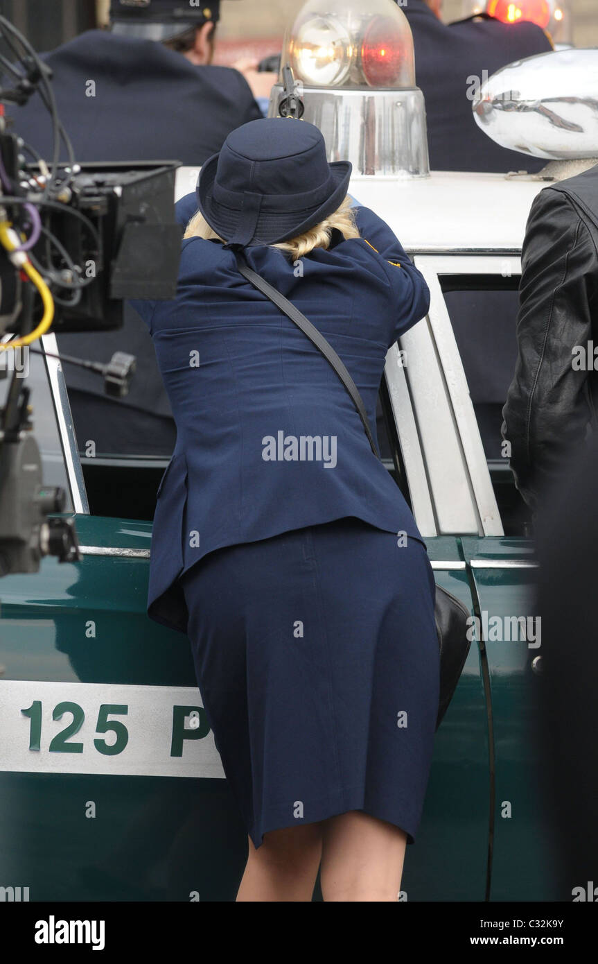 Gretchen Mol am Set von "Life On Mars" Dreharbeiten Coler Goldwater ...