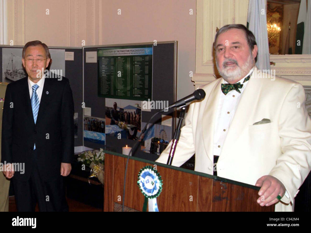 Botschafter abdullah hussain haroon spricht fotografische ausstellung ...