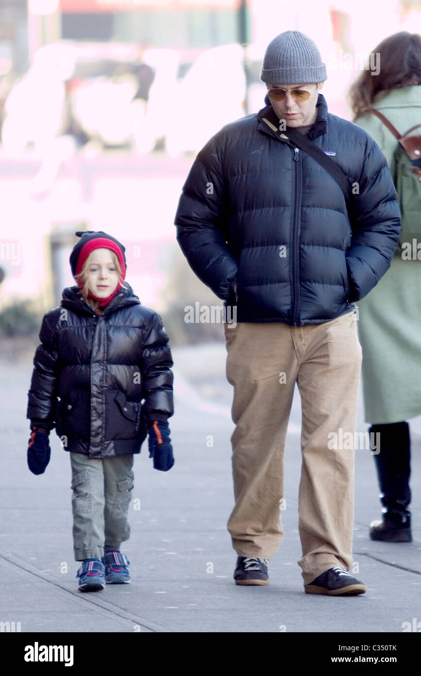 James Wilkie Broderick und Vater Matthew Broderick unterwegs in West ...