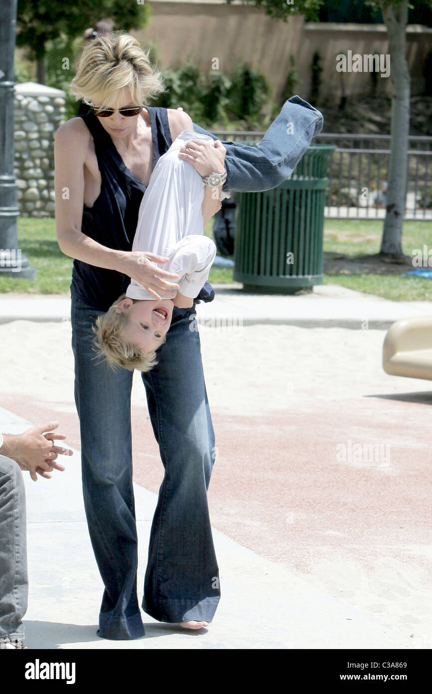 Sharon Stone und ihr Sohn Roan Bronstein Sharon Stone und einen ...