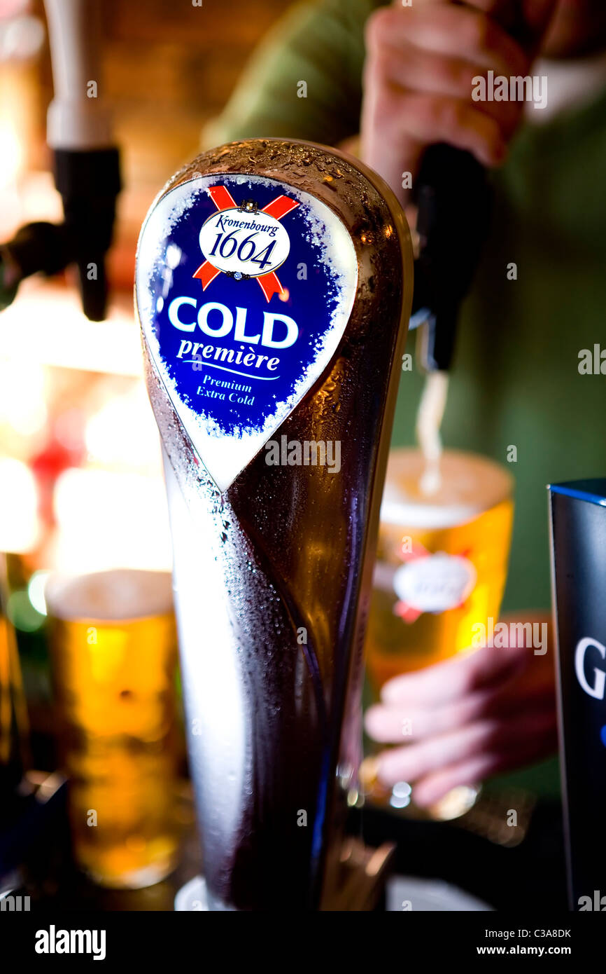 Kronenbourg 1664 Bier Stockfotos und -bilder Kaufen - Alamy