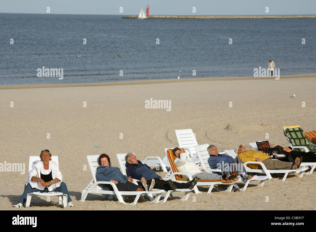 Baltic Beach Chair Man Stockfotos & Baltic Beach Chair Man Bilder - Alamy