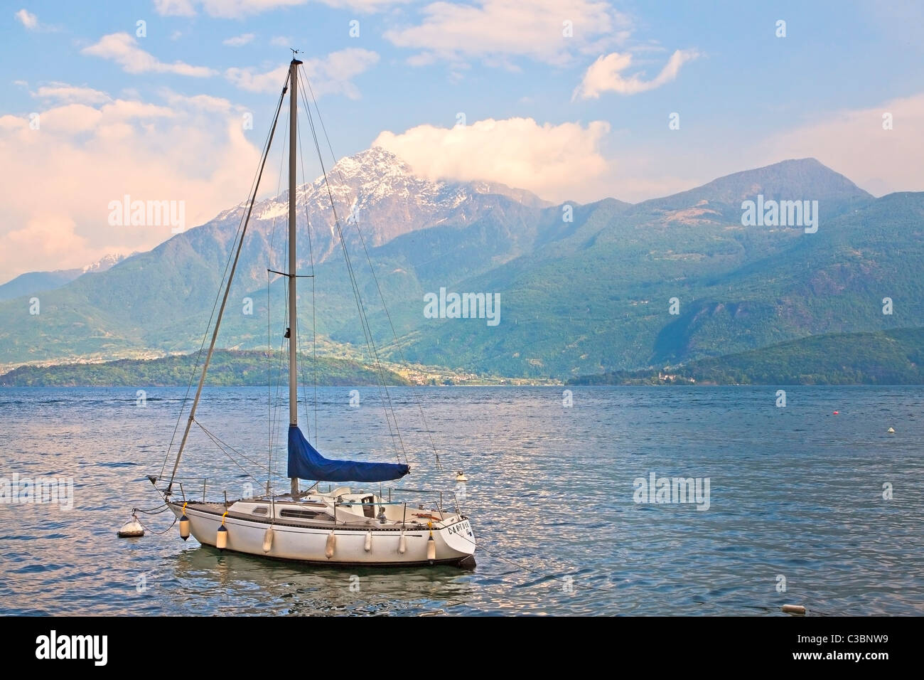 Boote in Gravedona, Lago di Como, Italien Stockfotografie - Alamy