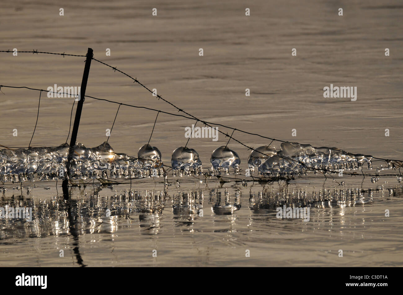 Festes Wassereis Stockfotos und -bilder Kaufen - Alamy
