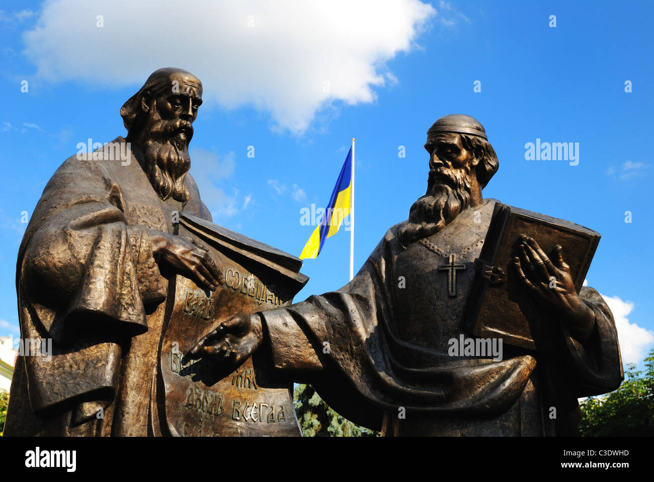 Statue der heiligen kyrill und methodius -Fotos und -Bildmaterial in ...