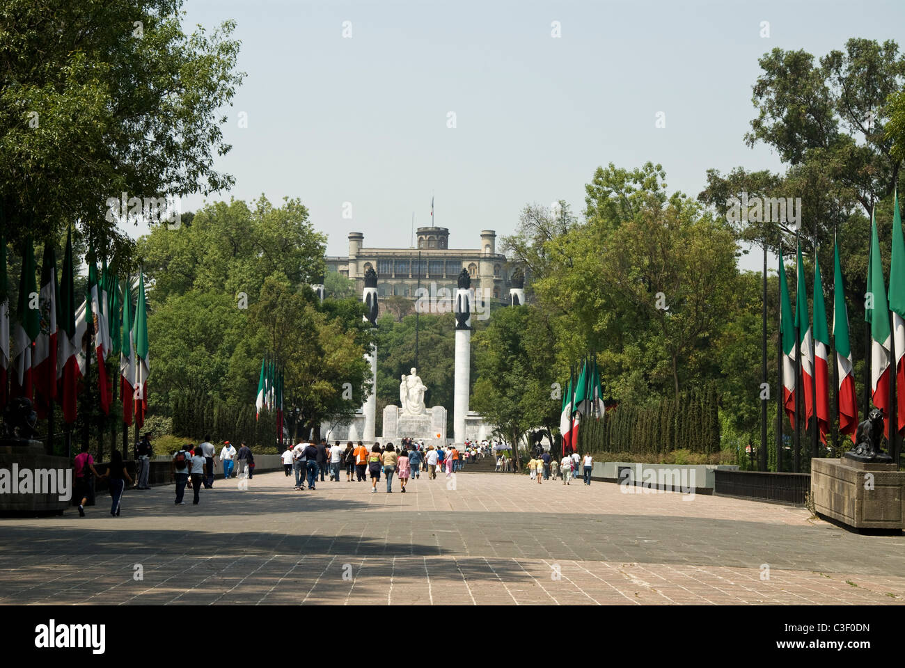 Schloss chapultepec park -Fotos und -Bildmaterial in hoher Auflösung ...