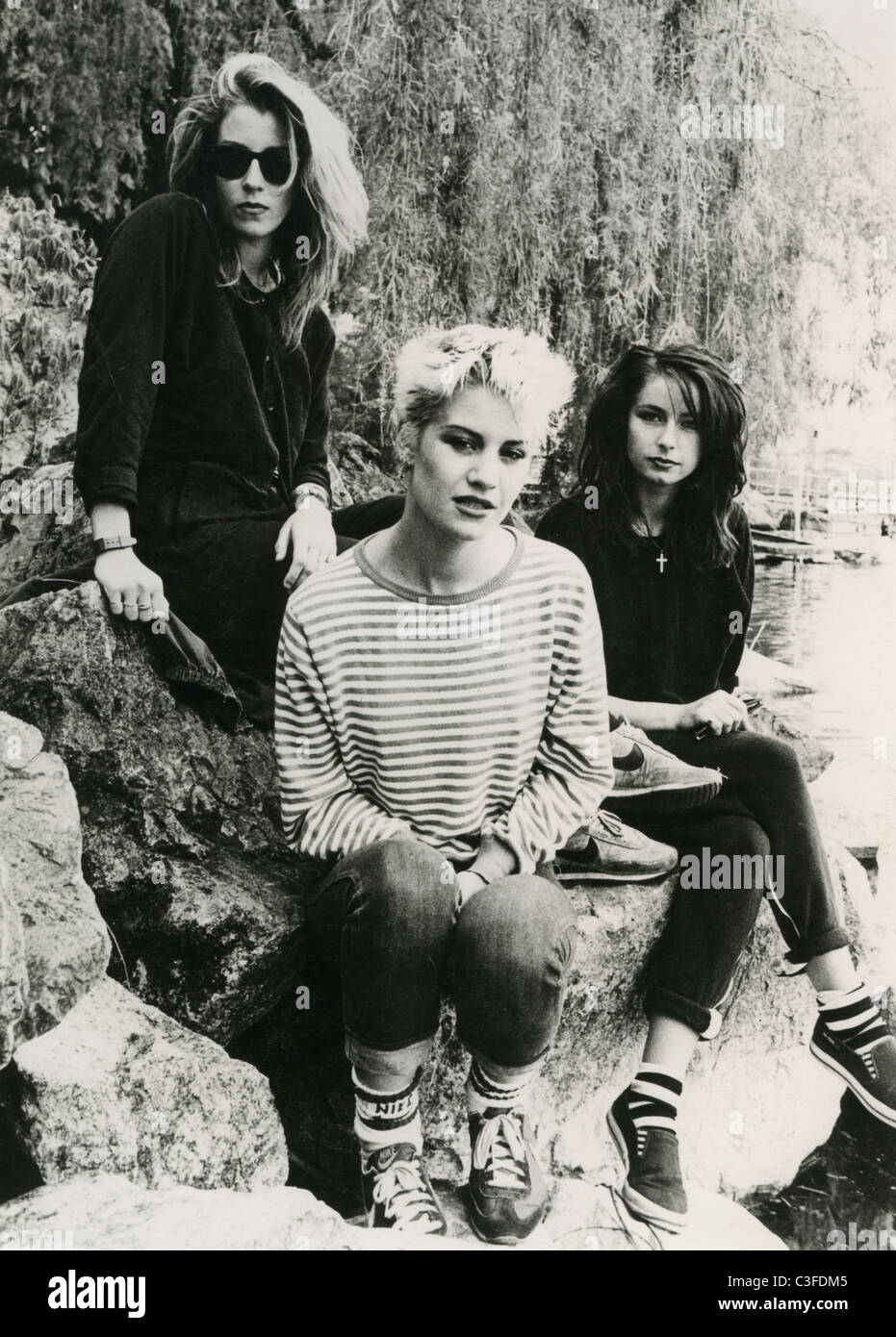 Sarah aus bananarama -Fotos und -Bildmaterial in hoher Auflösung – Alamy
