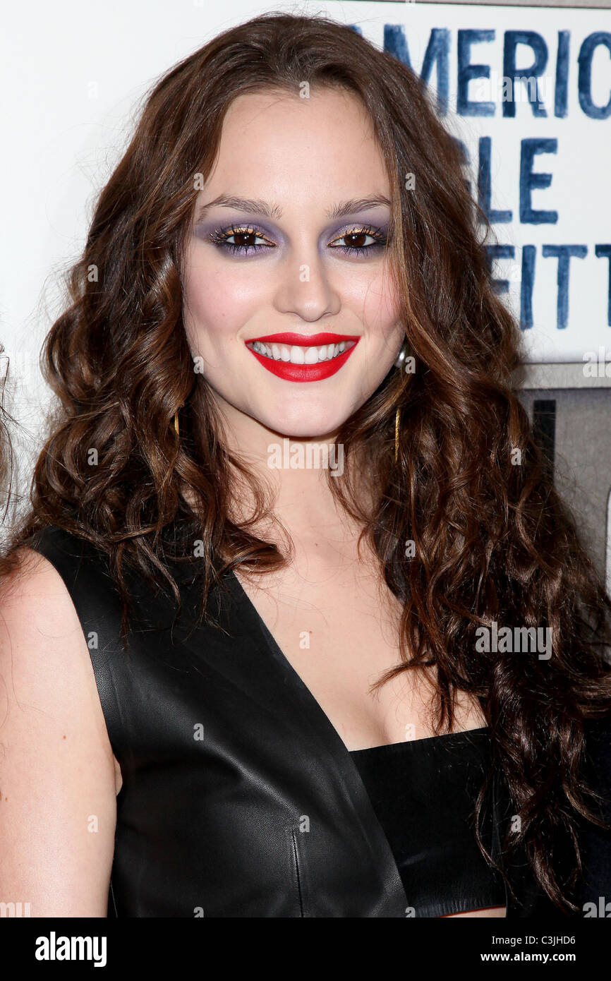 Leighton Meester American Eagle Outfitters Flagship Store Vorschau ...