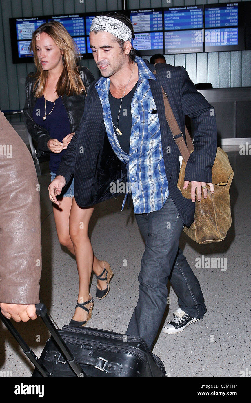 Colin Farrell und Freundin Alicja Bachleda Ankunft am LAX Flughafen ...