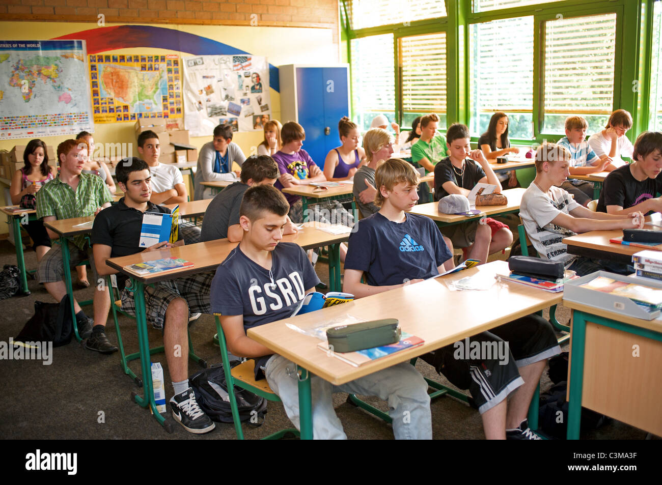 Deutsch schule -Fotos und -Bildmaterial in hoher Auflösung – Alamy