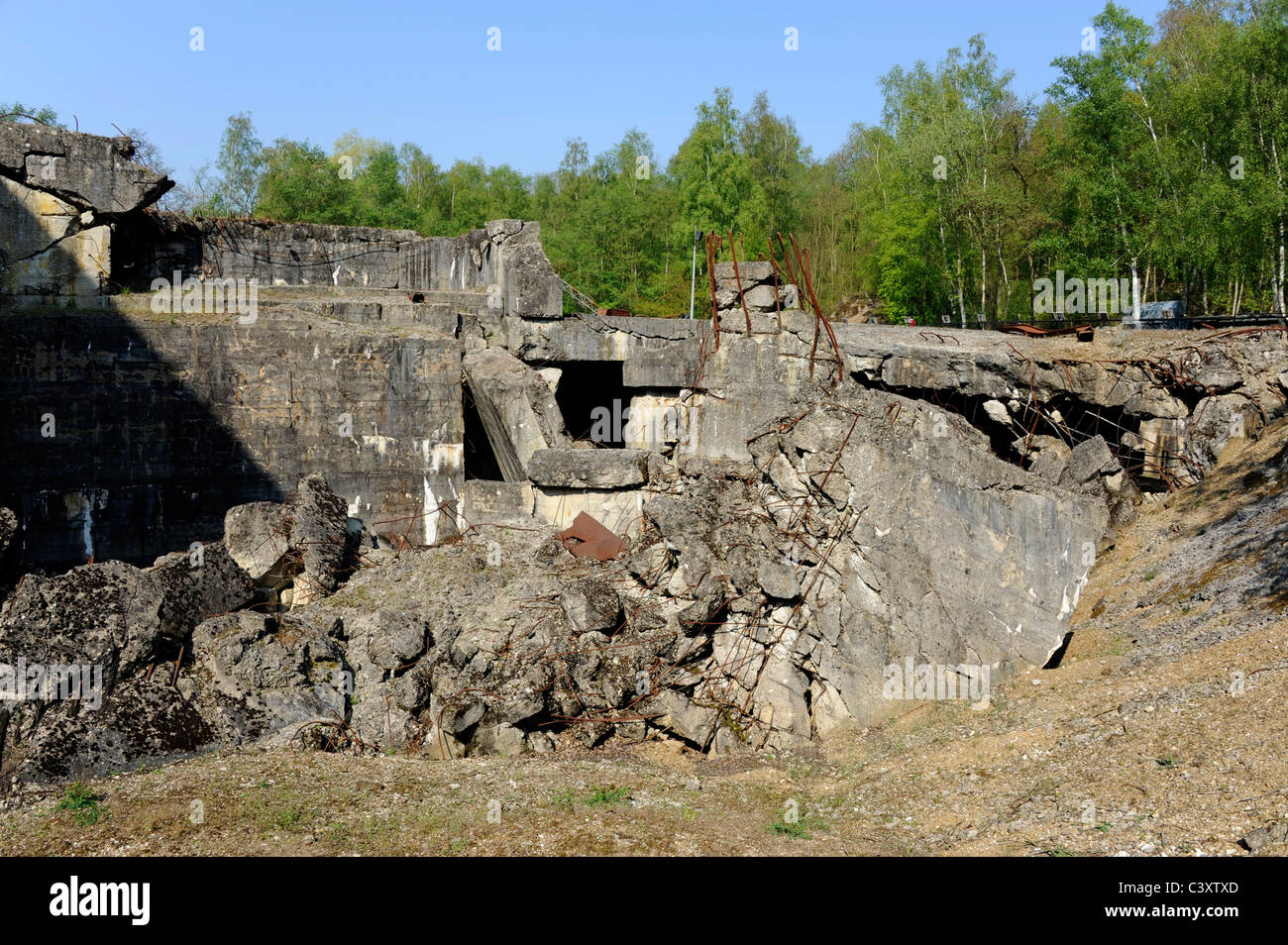 Basis der v2 waffenfabrik -Fotos und -Bildmaterial in hoher Auflösung ...