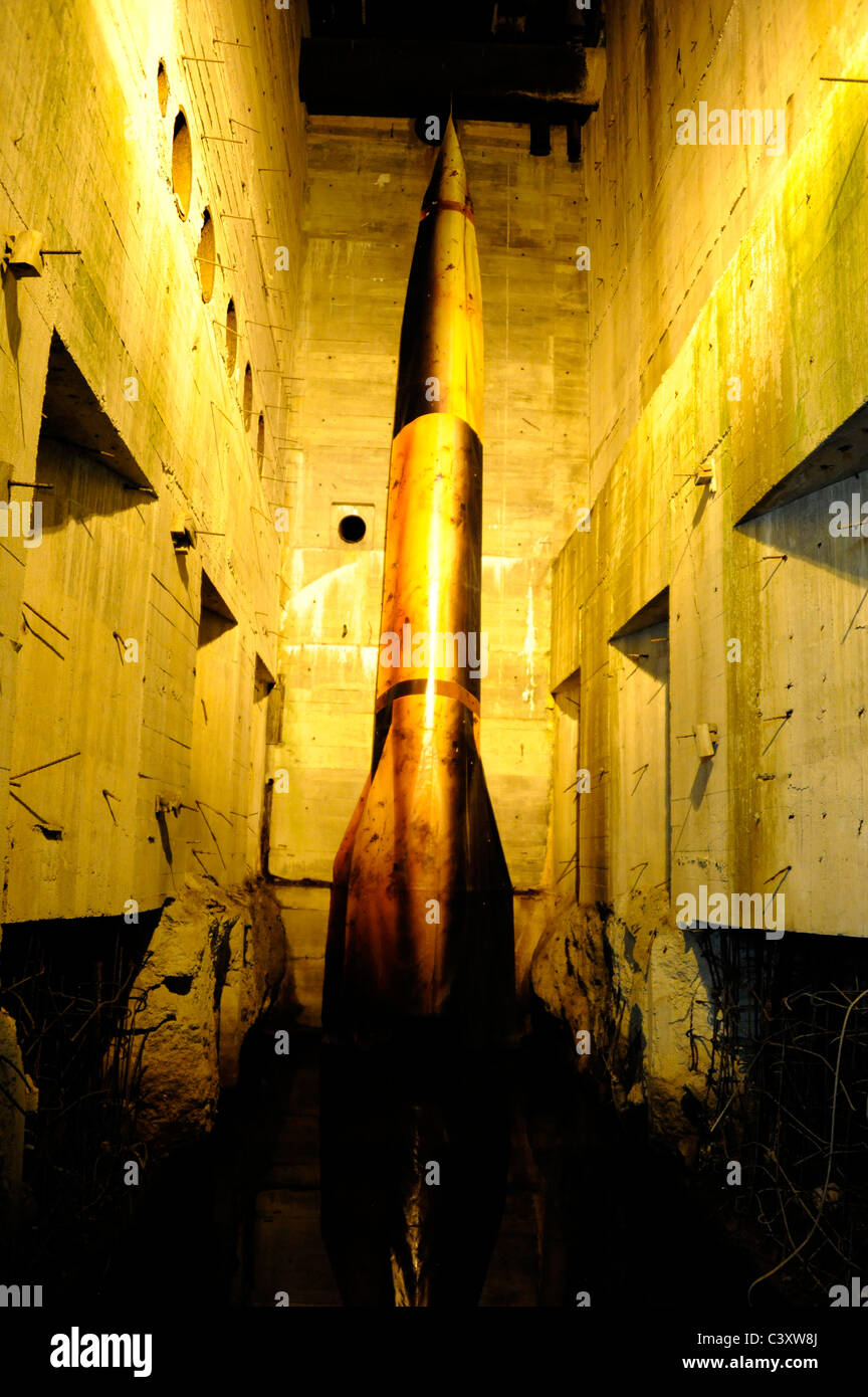 Das Blockhaus Eperlecques, V2 erste Rakete Bombe in den Bunker, Pas-De ...