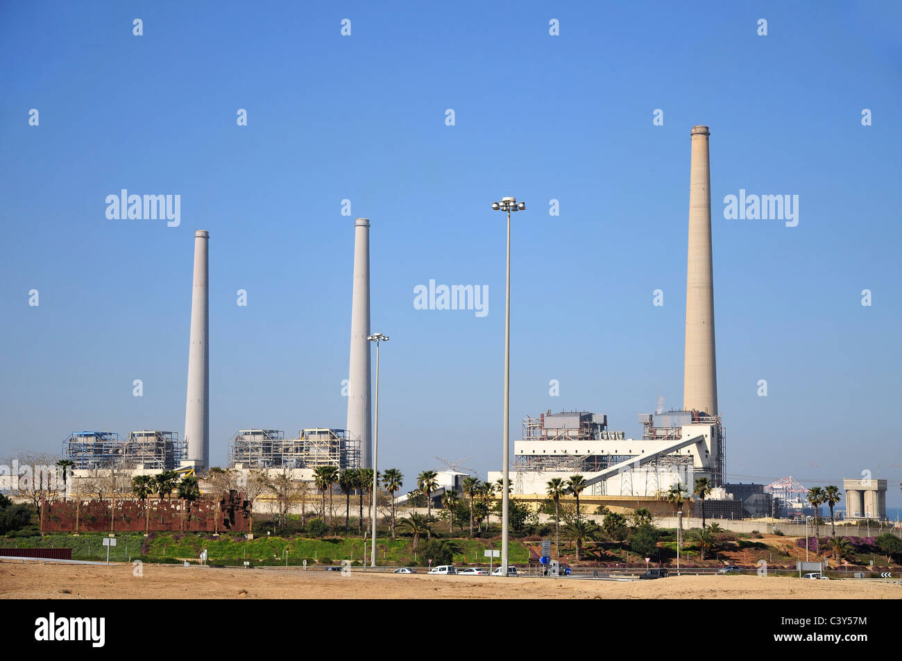 Schornsteine von hadera -Fotos und -Bildmaterial in hoher Auflösung – Alamy