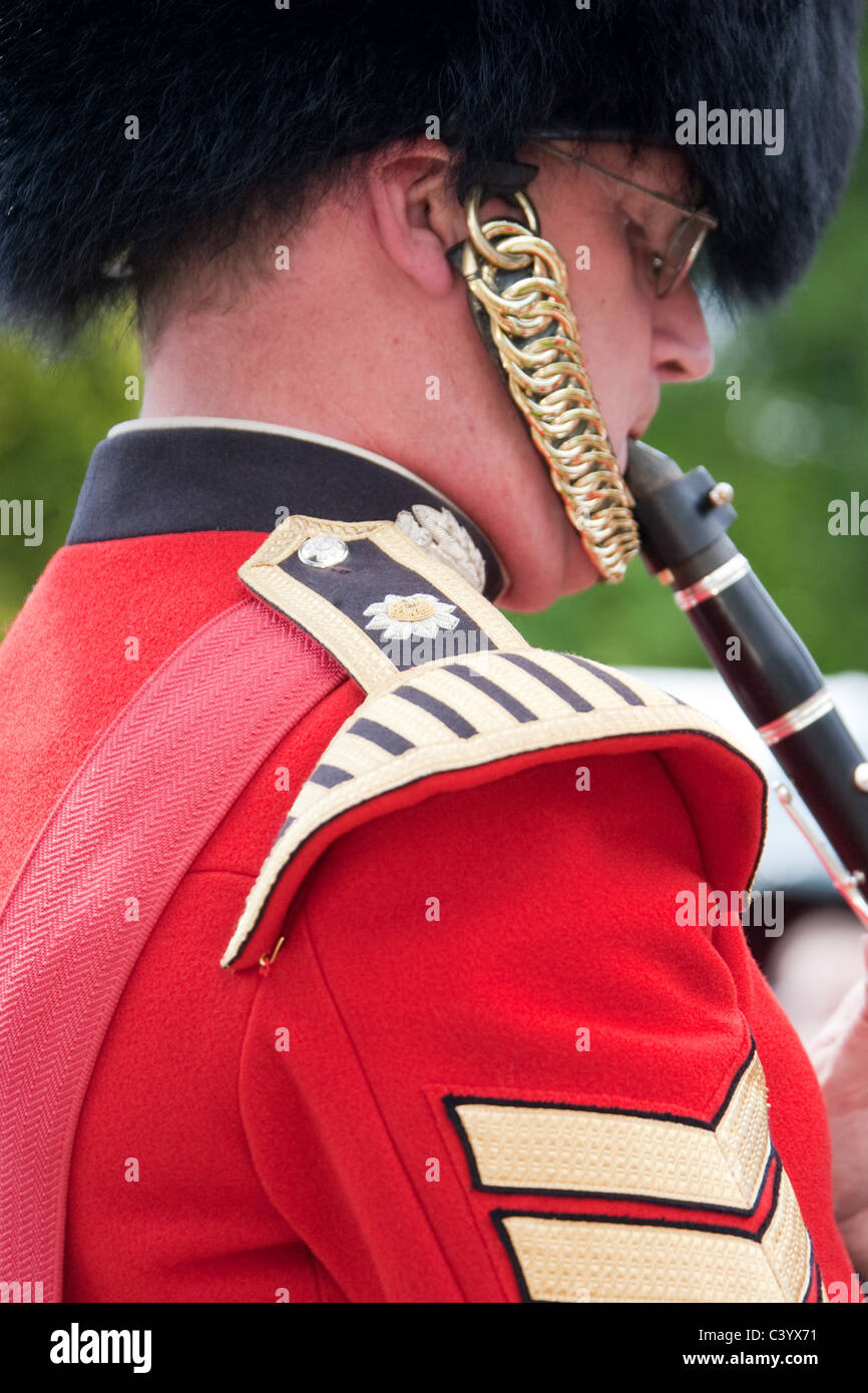Close-up-Kopf, Schulter & Arm des Sergeants in der Band von der Scots ...