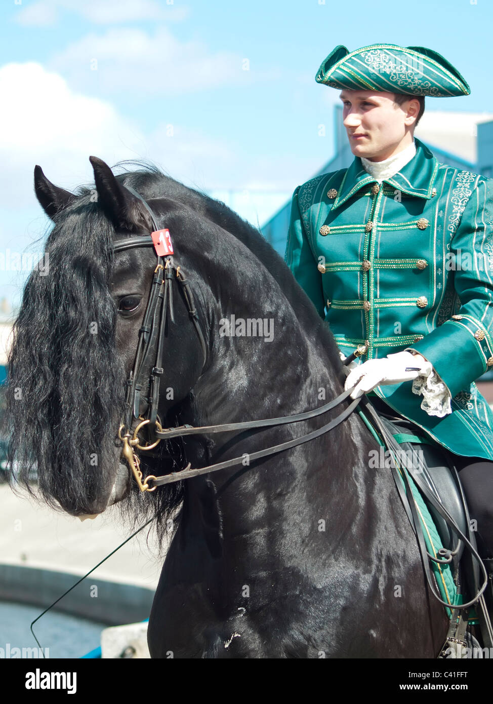 Friesischer reiter -Fotos und -Bildmaterial in hoher Auflösung – Alamy