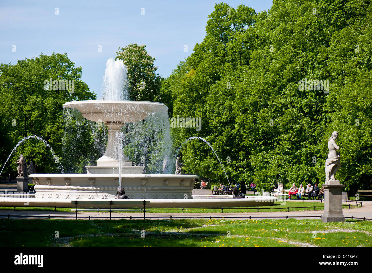 Warschauer park saski -Fotos und -Bildmaterial in hoher Auflösung – Alamy
